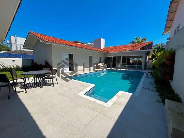 Casa / Sobrado em Condomínio para Venda em Guarujá/SP Jardim Acapulco 4 Quartos
