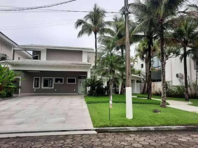 Casa / Sobrado em Condomínio para Venda em Guarujá/SP Jardim Acapulco 5 Quartos