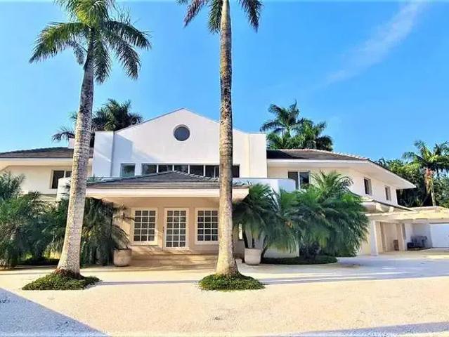 Casa / Sobrado em Condomínio para Venda em Guarujá/SP Jardim Acapulco 6 Quartos