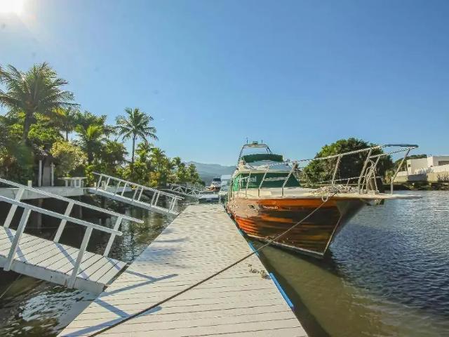 Casa / Sobrado em Condomínio para Venda em Guarujá/SP Marina Guarujá 4 Quartos