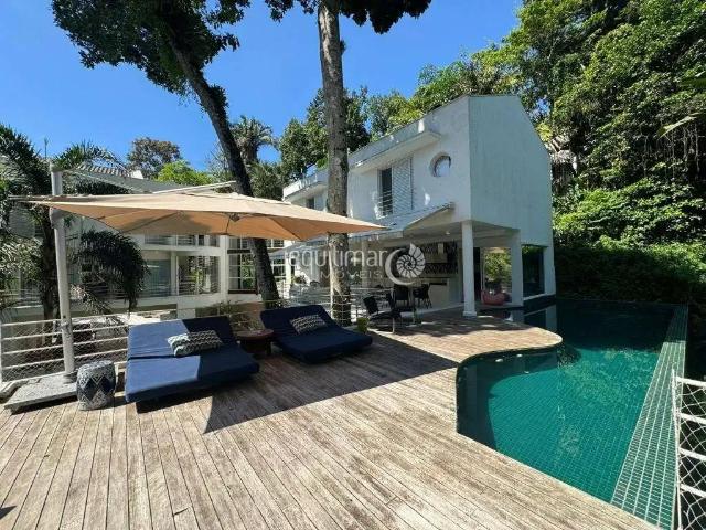 Casa / Sobrado em Condomínio para Venda em Guarujá/SP Praia de Iporanga 4 Quartos