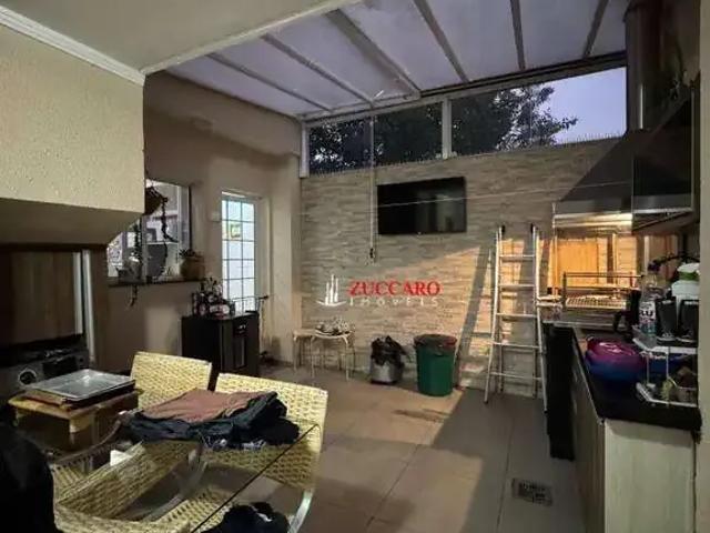Casa / Sobrado em Condomínio para Venda em Guarulhos/SP Jardim Célia 3 Quartos