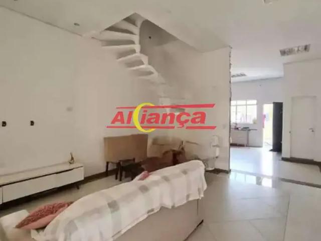 Casa / Sobrado em Condomínio para Venda em Guarulhos/SP Jardim do Papai 3 Quartos