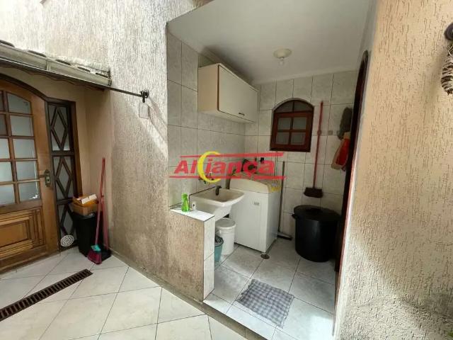 Casa / Sobrado em Condomínio para Venda em Guarulhos/SP Jardim Santa Clara 3 Quartos