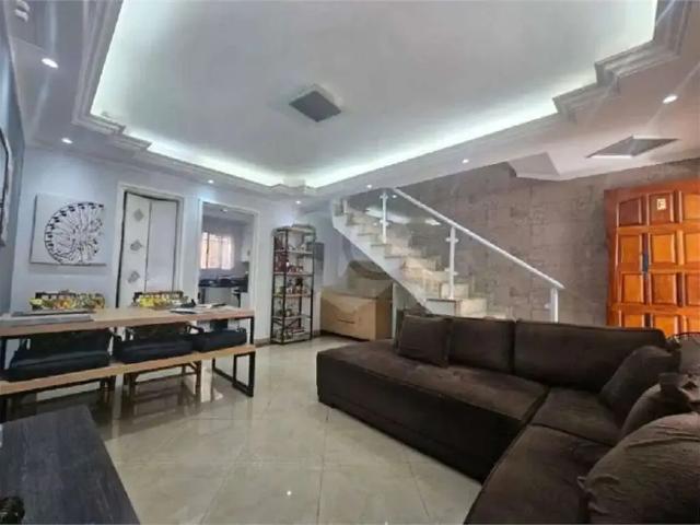 Casa / Sobrado em Condomínio para Venda em Guarulhos/SP Vila Adelaide Perella 3 Quartos