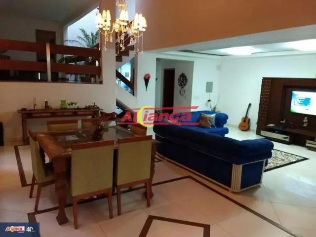 Casa / Sobrado em Condomínio para Venda em Guarulhos/SP Vila Galvão 4 Quartos