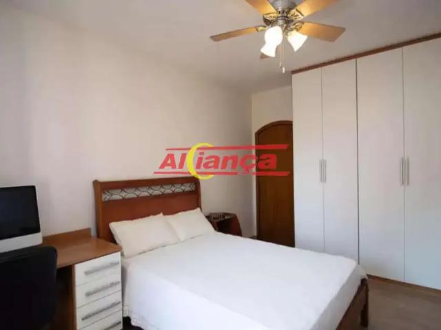 Casa / Sobrado em Condomínio para Venda em Guarulhos/SP Vila Milton 4 Quartos