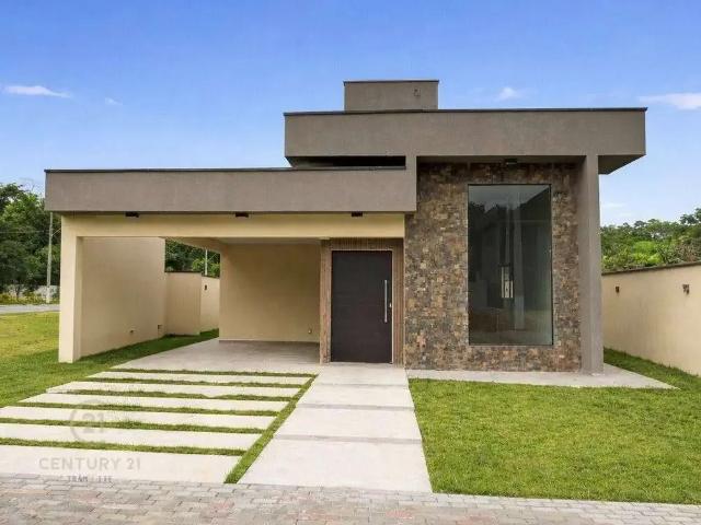 Casa / Sobrado em Condomínio para Venda em Guararema/SP Centro 4 Quartos