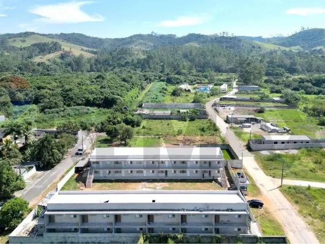 Casa / Sobrado em Condomínio para Venda em Guararema/SP Centro 2 Quartos
