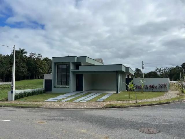 Casa / Sobrado em Condomínio para Venda em Guararema/SP Freguesia da Escada