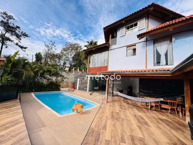 Casa / Sobrado em Condomínio para Venda em Guararema/SP Zona Rural 4 Quartos