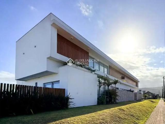 Casa / Sobrado em Condomínio para Venda em Garopaba/SC Areais da Palhocinha 5 Quartos