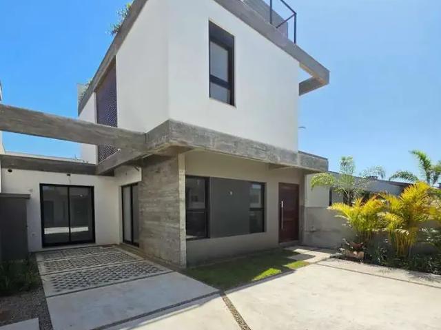 Casa / Sobrado em Condomínio para Venda em Garopaba/SC Ferraz 3 Quartos
