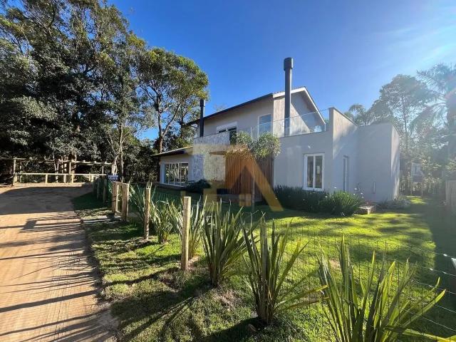 Casa / Sobrado em Condomínio para Venda em Garopaba/SC Limpa 4 Quartos