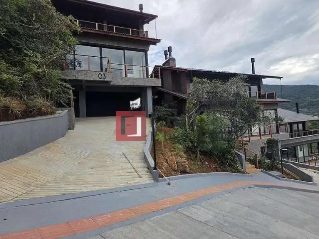 Casa / Sobrado em Condomínio para Venda em Garopaba/SC Siriú 3 Quartos