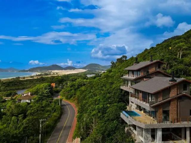Casa / Sobrado em Condomínio para Venda em Garopaba/SC Siriú 3 Quartos