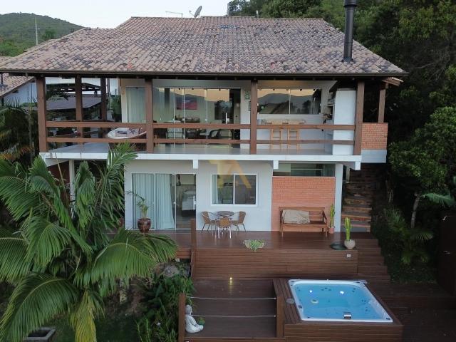 Casa / Sobrado em Condomínio para Venda em Garopaba/SC Praia da Ferrugem 3 Quartos
