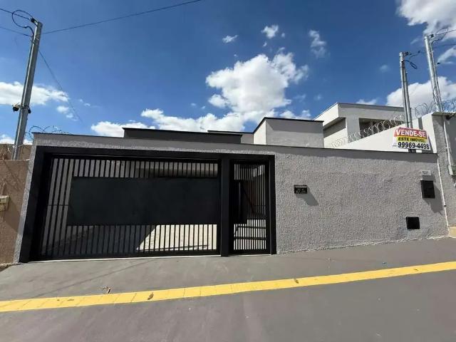 Casa / Sobrado em Condomínio para Venda em Goiânia/GO Condomínio das Esmeraldas 3 Quartos