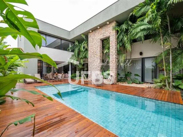 Casa / Sobrado em Condomínio para Venda em Goiânia/GO Jardins Milão 4 Quartos
