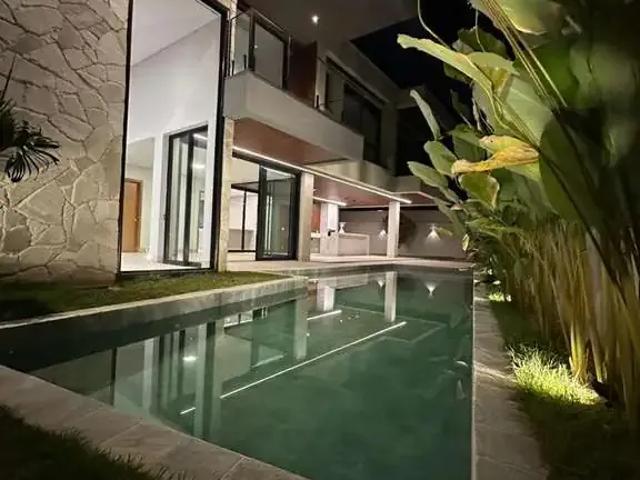 Casa / Sobrado em Condomínio para Venda em Goiânia/GO Jardins França 4 Quartos