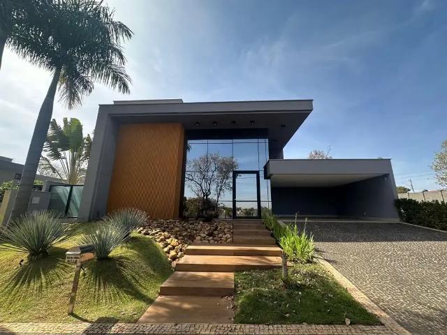 Casa / Sobrado em Condomínio para Venda em Goiânia/GO Jardins Lisboa 5 Quartos