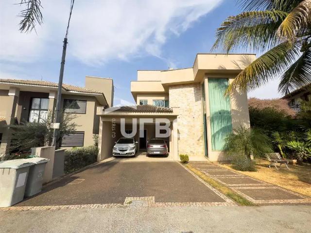 Casa / Sobrado em Condomínio para Venda em Goiânia/GO Loteamento Portal do Sol I 4 Quartos