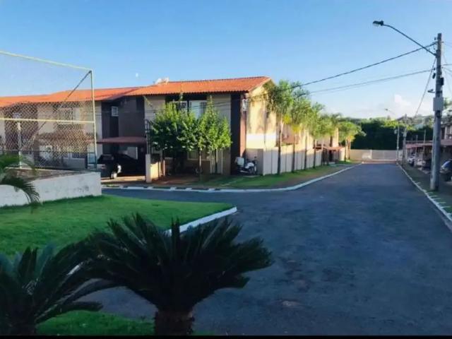 Casa / Sobrado em Condomínio para Venda em Goiânia/GO Residencial Center Ville 3 Quartos