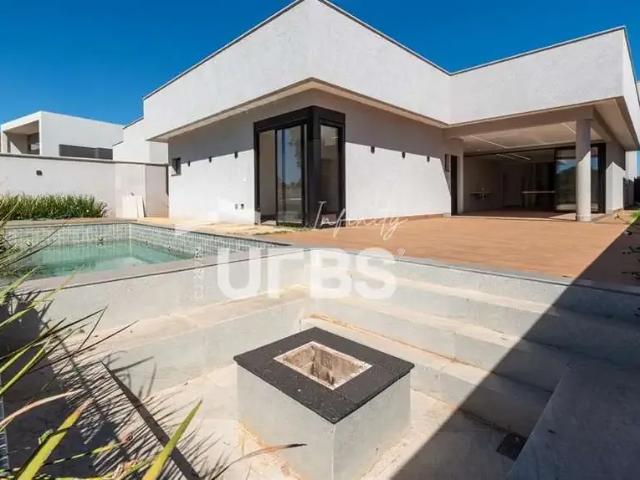 Casa / Sobrado em Condomínio para Venda em Goiânia/GO Residencial Goiânia Golfe Clube 4 Quartos