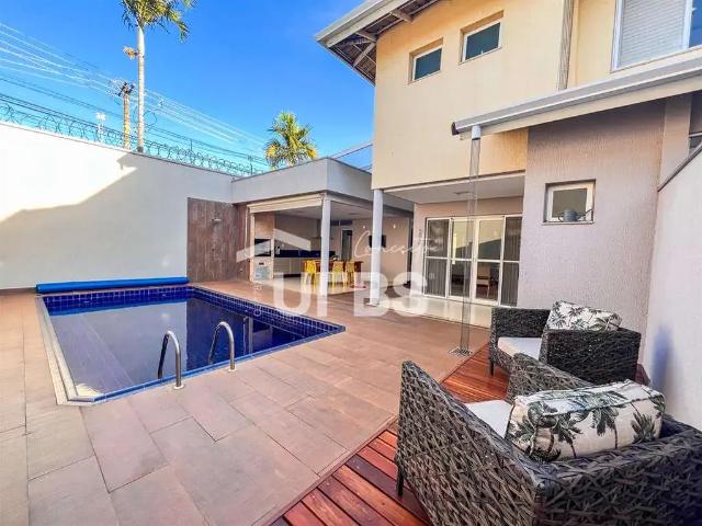 Casa / Sobrado em Condomínio para Venda em Goiânia/GO Santa Genoveva 3 Quartos
