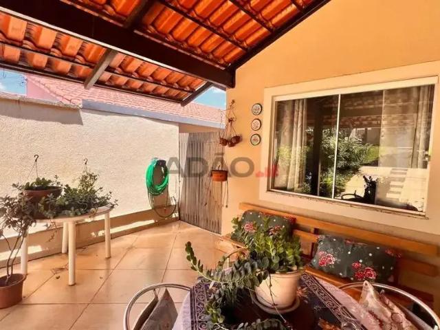 Casa / Sobrado em Condomínio para Venda em Goiânia/GO Sítio de Recreio Ipê 3 Quartos