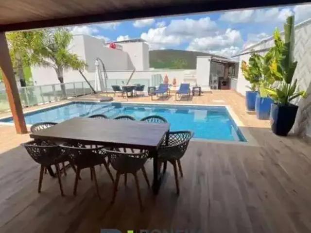 Casa / Sobrado em Condomínio para Venda em Governador Valadares/MG Retiro dos Lagos 4 Quartos