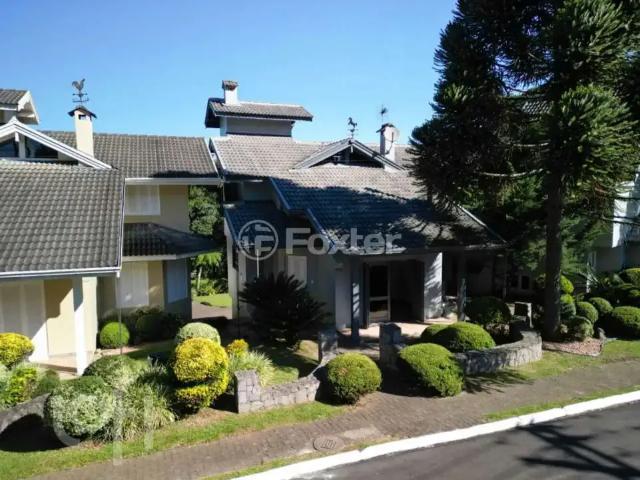 Casa / Sobrado em Condomínio para Venda em Gramado/RS Vila Suiça 3 Quartos