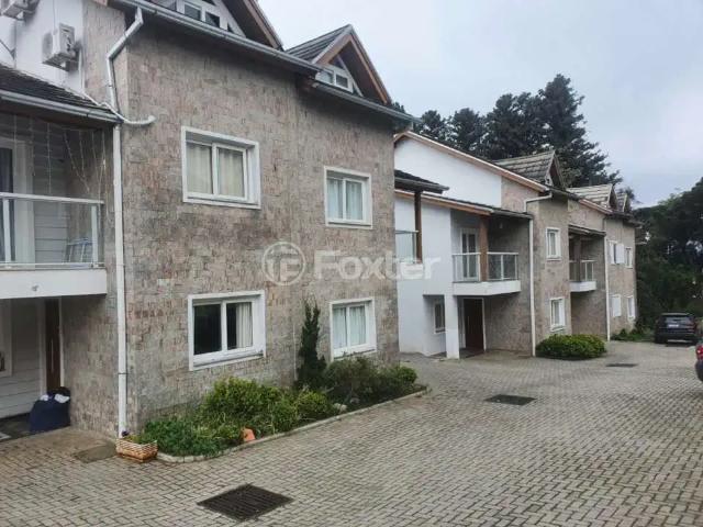 Casa / Sobrado em Condomínio para Venda em Gramado/RS Floresta 3 Quartos