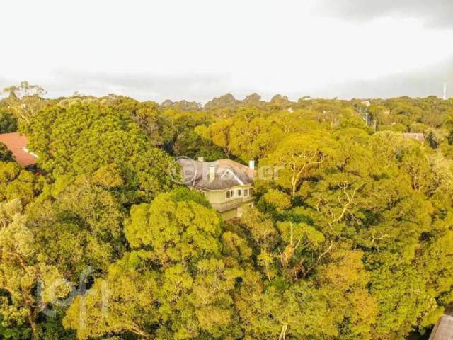 Casa / Sobrado em Condomínio para Venda em Gramado/RS Floresta 3 Quartos