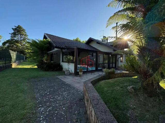 Casa / Sobrado em Condomínio para Venda em Gramado/RS Lago Negro 3 Quartos