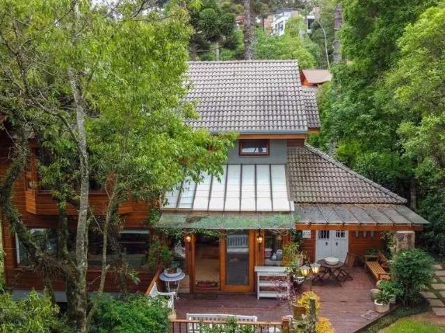 Casa / Sobrado em Condomínio para Venda em Gramado/RS Pórtico 4 Quartos