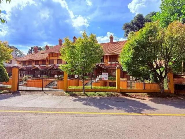Casa / Sobrado em Condomínio para Venda em Gramado/RS Planalto 3 Quartos