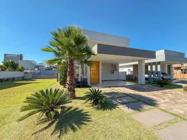 Casa / Sobrado em Condomínio para Venda em Gravataí/RS Alphaville 3 Quartos