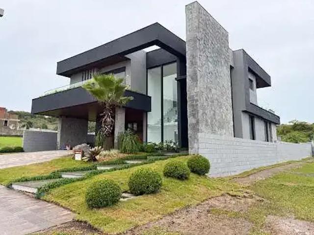 Casa / Sobrado em Condomínio para Venda em Gravataí/RS Morada Gaúcha 4 Quartos
