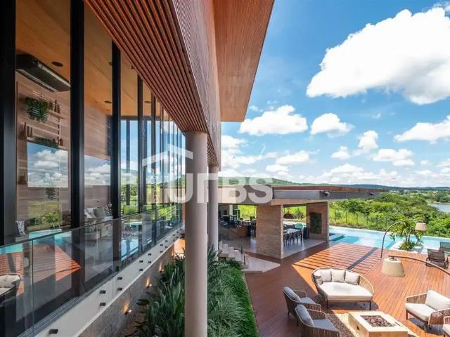Casa / Sobrado em Condomínio para Venda em Hidrolândia/GO Centro 4 Quartos