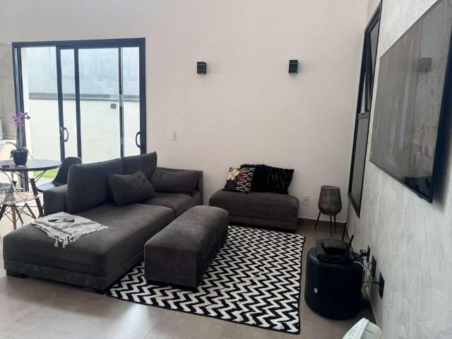 Casa / Sobrado em Condomínio para Venda em Holambra/SP Parque Nova Holanda 4 Quartos