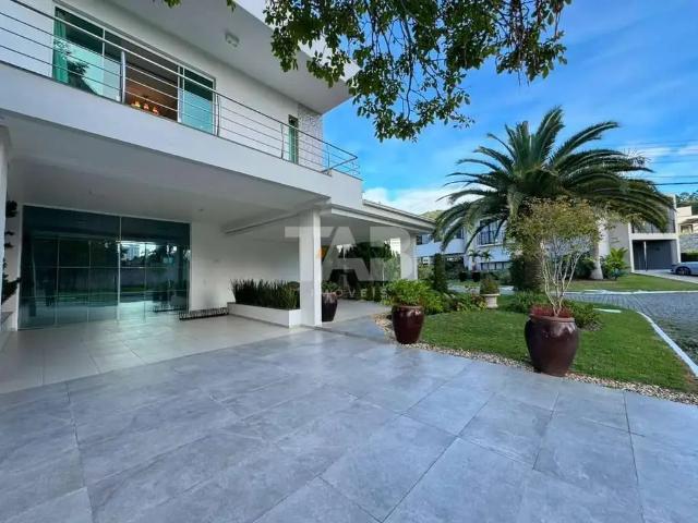 Casa / Sobrado em Condomínio para Venda em Itajaí/SC Praia Brava 5 Quartos