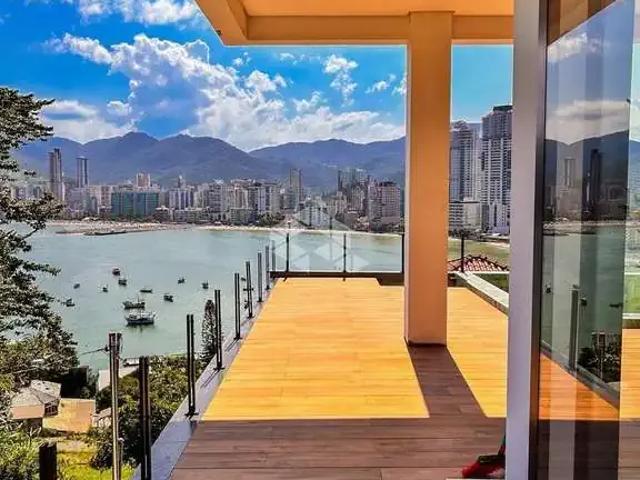 Casa / Sobrado em Condomínio para Venda em Itapema/SC Canto da Praia 4 Quartos