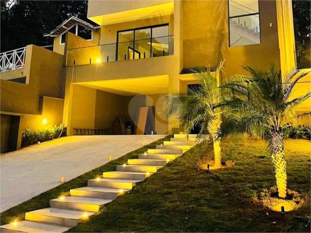 Casa / Sobrado em Condomínio para Venda em Itapevi/SP Ingahi 3 Quartos