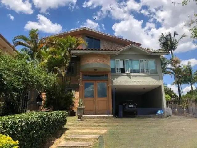 Casa / Sobrado em Condomínio para Venda em Itapevi/SP Condomínio Refúgio dos Pinheiros 4 Quartos