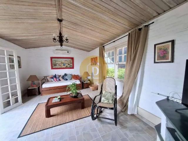 Casa / Sobrado em Condomínio para Venda em Itatiba/SP Parque das Laranjeiras 4 Quartos