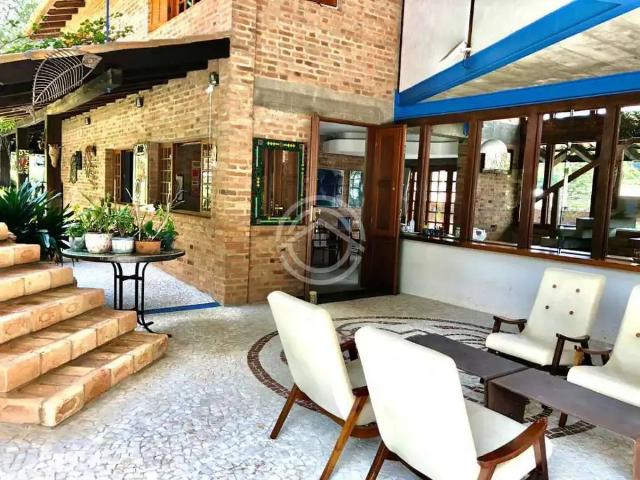 Casa / Sobrado em Condomínio para Venda em Itatiba/SP Parque das Laranjeiras 4 Quartos