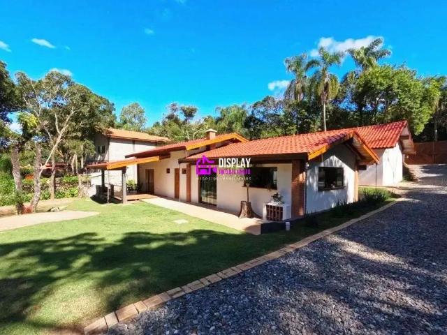 Casa / Sobrado em Condomínio para Venda em Ibiúna/SP Parurú 3 Quartos