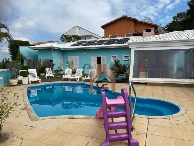 Casa / Sobrado em Condomínio para Venda em Igaratá/SP Centro 4 Quartos