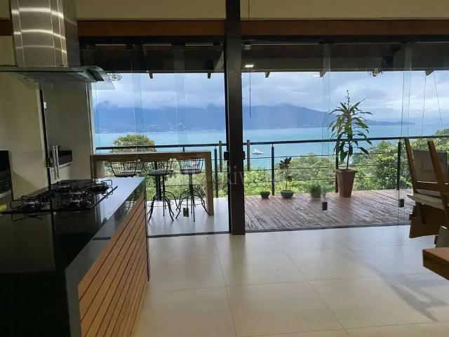 Casa / Sobrado em Condomínio para Venda em Ilhabela/SP Centro 4 Quartos